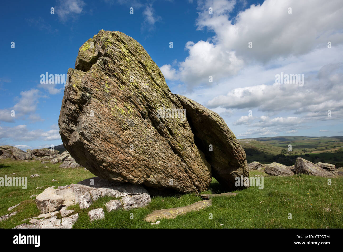 Landscape of the Norber Silurian Sandstone Erratics, glacial erratic ...