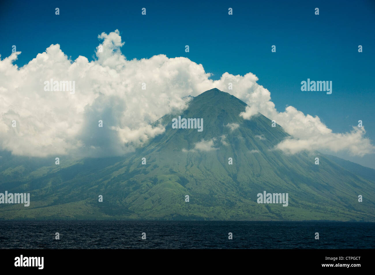 Sangeang api hi-res stock photography and images - Alamy