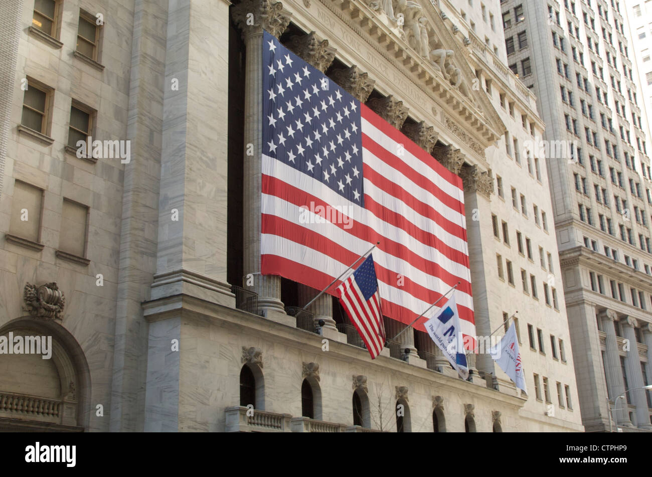 Lower manhattan 2002 hi-res stock photography and images - Alamy