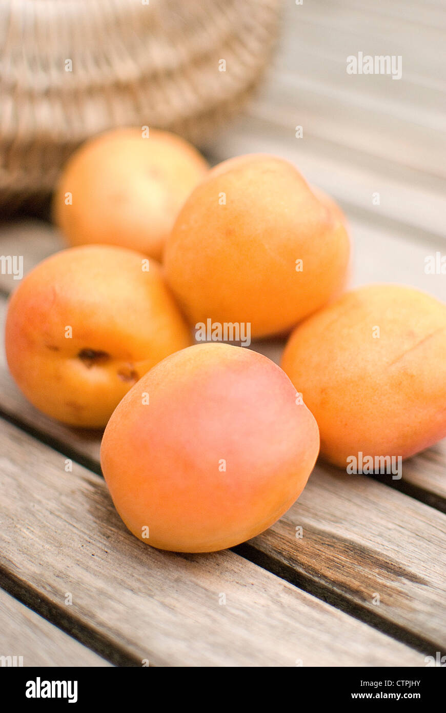 Apricots basket hi-res stock photography and images - Alamy