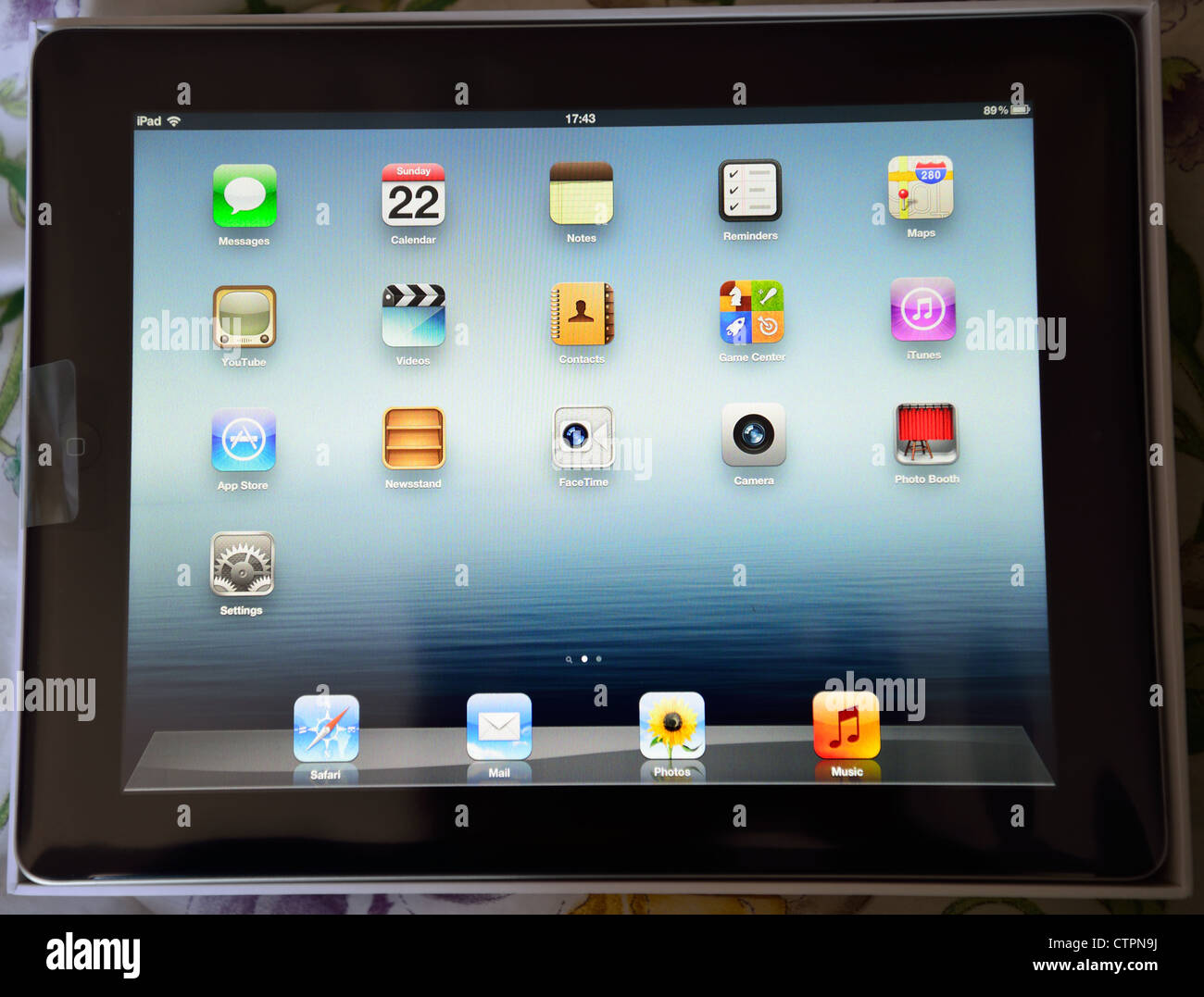 Tablet home screen icons hi-res stock photography and images - Alamy
