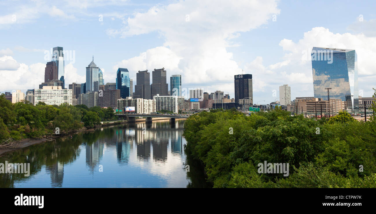 Philadelphia skyline view philadelphia skyline hi-res stock photography ...