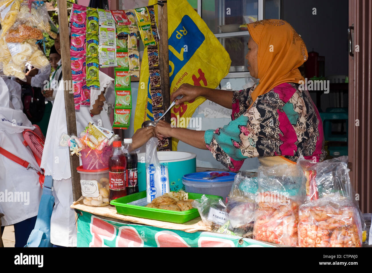 Buying snacks at school hi-res stock photography and images - Alamy