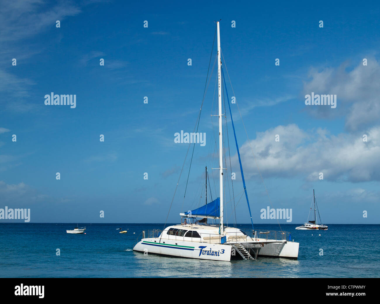 Maui Beach Boat High Resolution Stock Photography and Images - Alamy