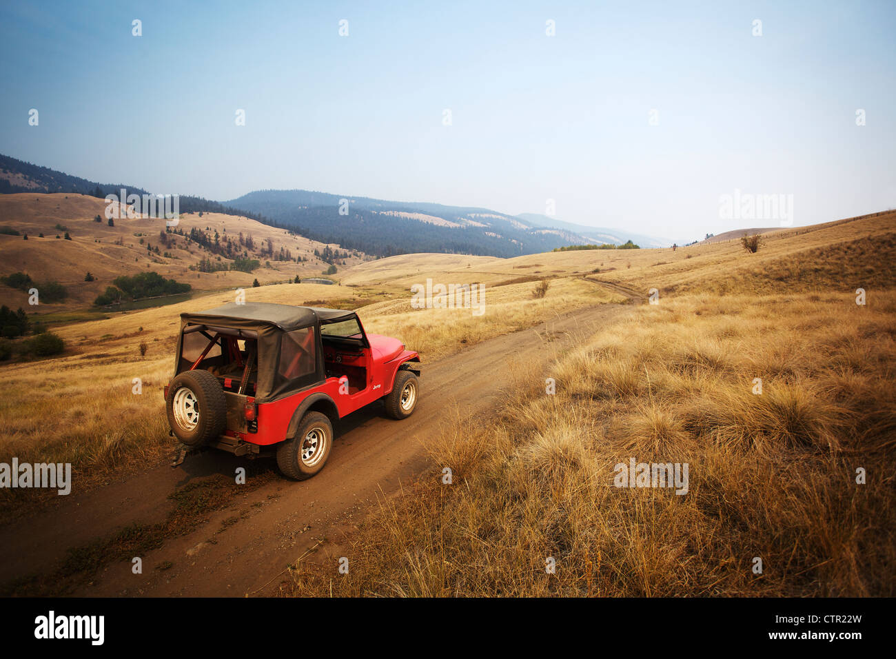 Off road driving in field hi-res stock photography and images - Alamy