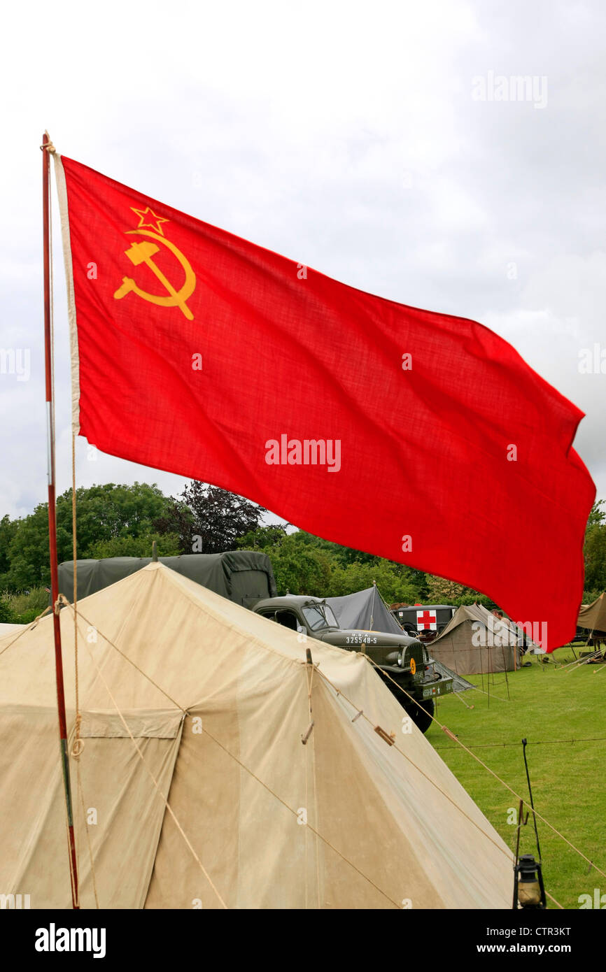 Soviet flag hi-res stock photography and images - Alamy