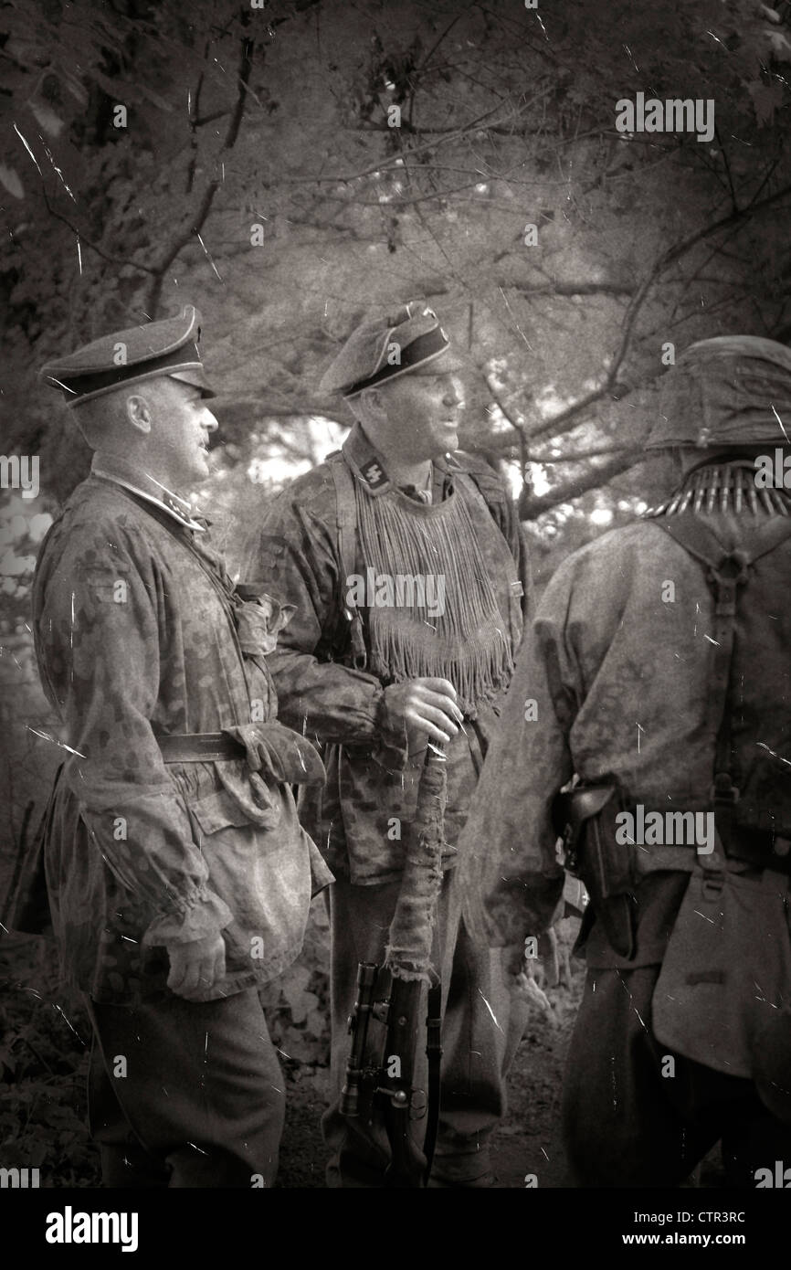 B/W Image of Waffen-SS NCO's and soldiers Stock Photo - Alamy