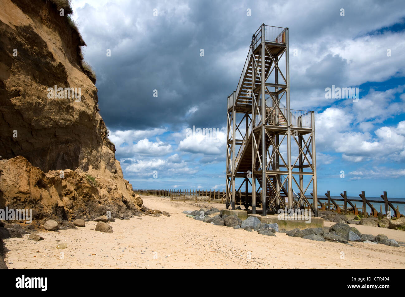 Happisburgh erosion hi-res stock photography and images - Alamy