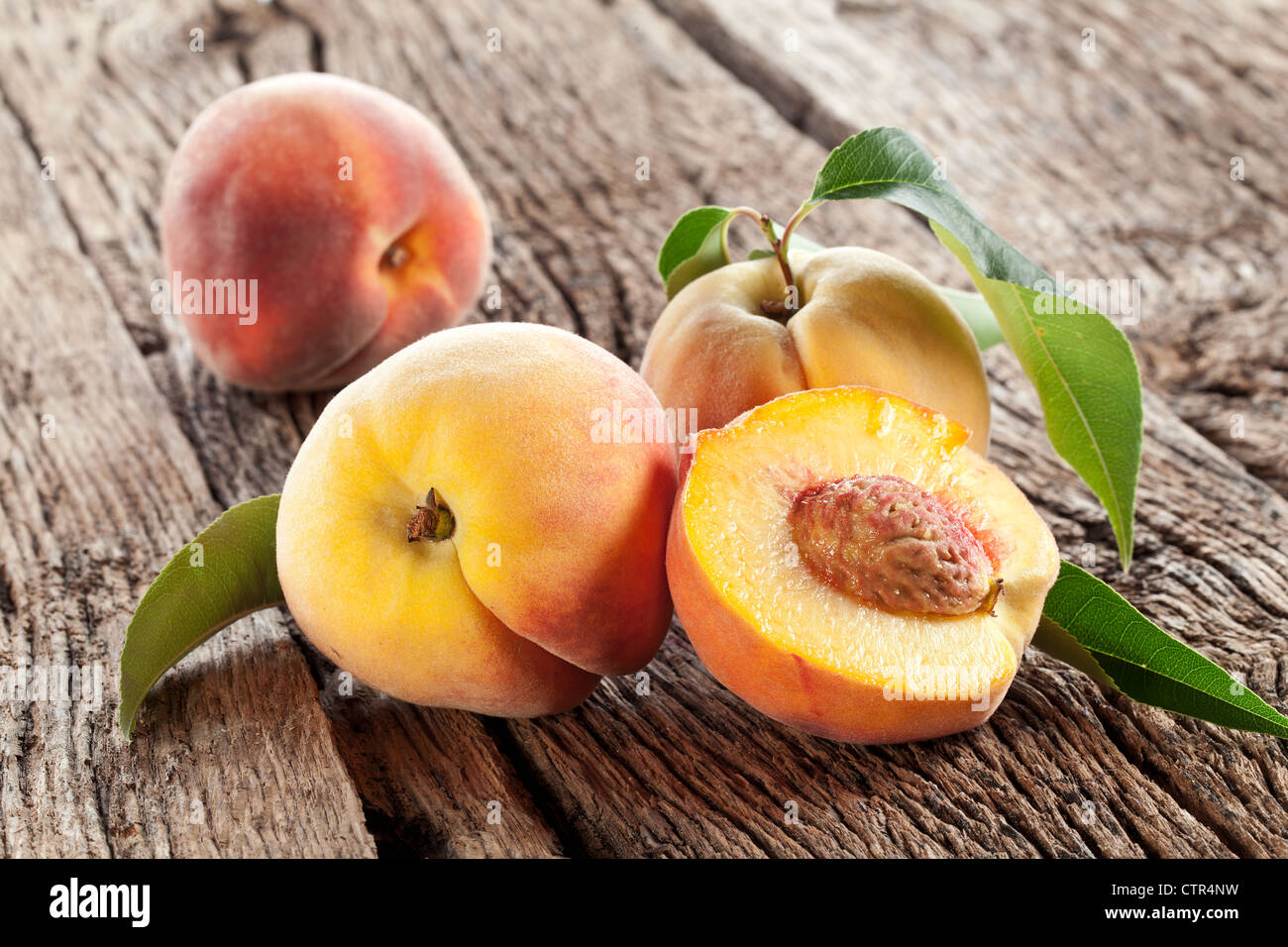 Country peaches hi-res stock photography and images - Alamy
