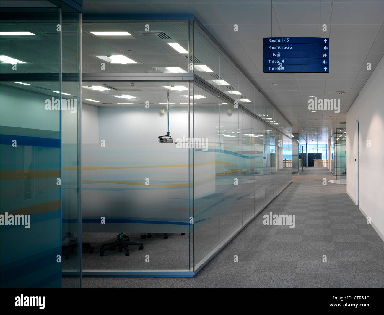 barclays row of meeting room 30th floor Stock Photo - Alamy