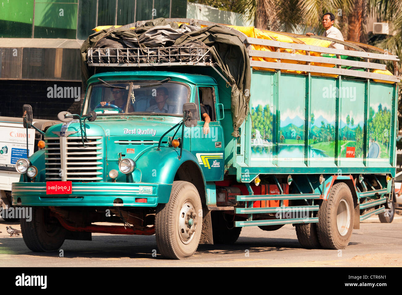Burma myanmar truck vehicle hi-res stock photography and images - Alamy