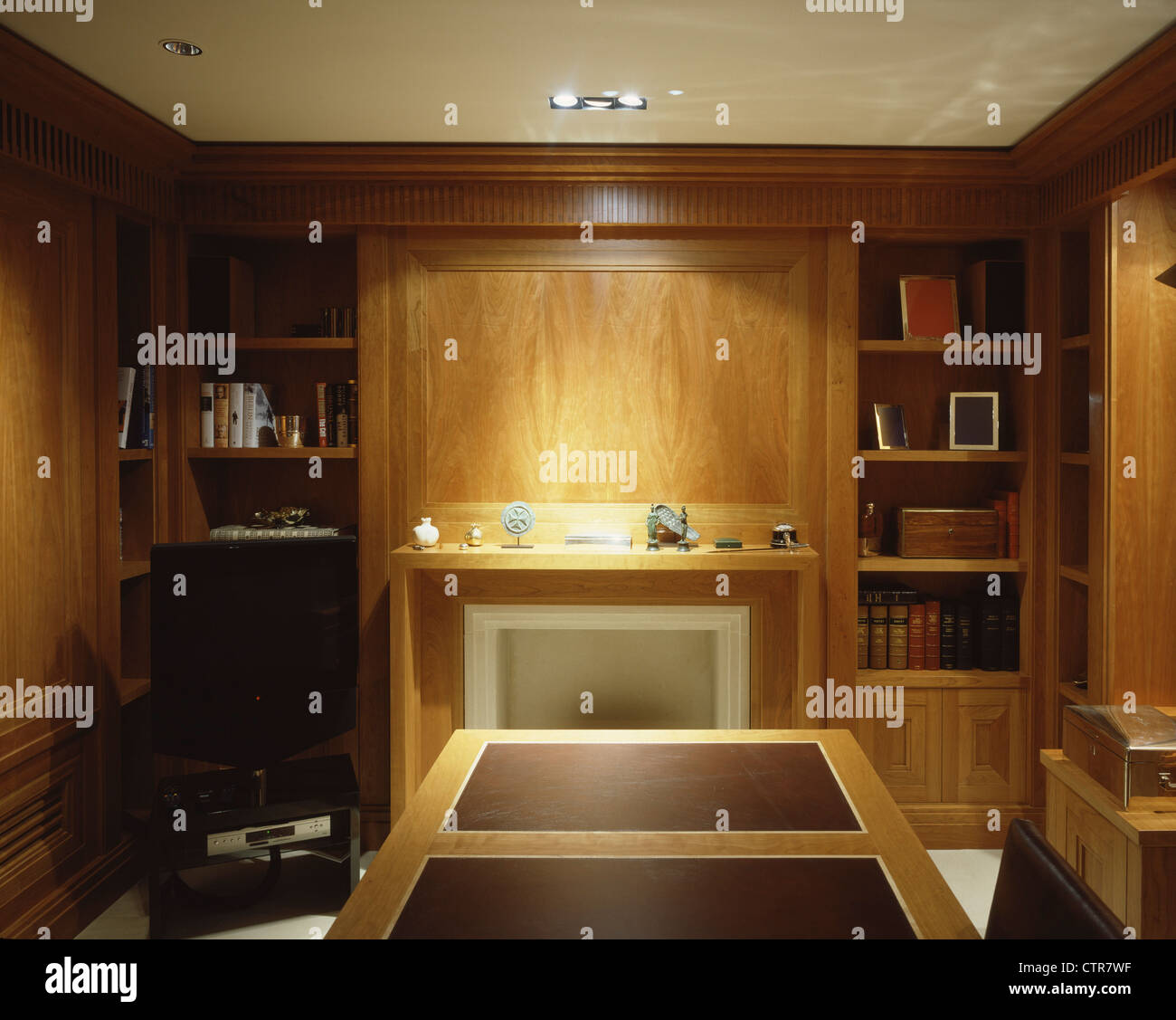 Private house construction hi-res stock photography and images - Alamy