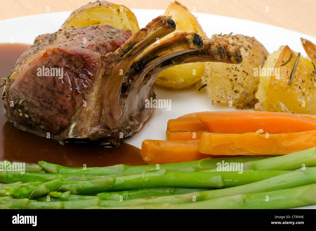 Rack of lamb hi-res stock photography and images - Alamy
