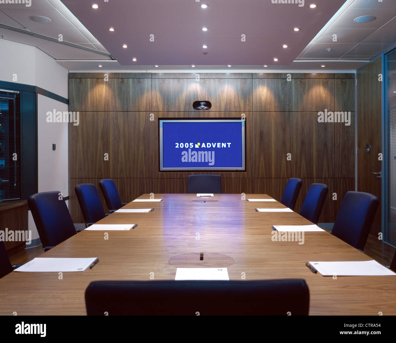 advent offices board room over table to screen Stock Photo - Alamy