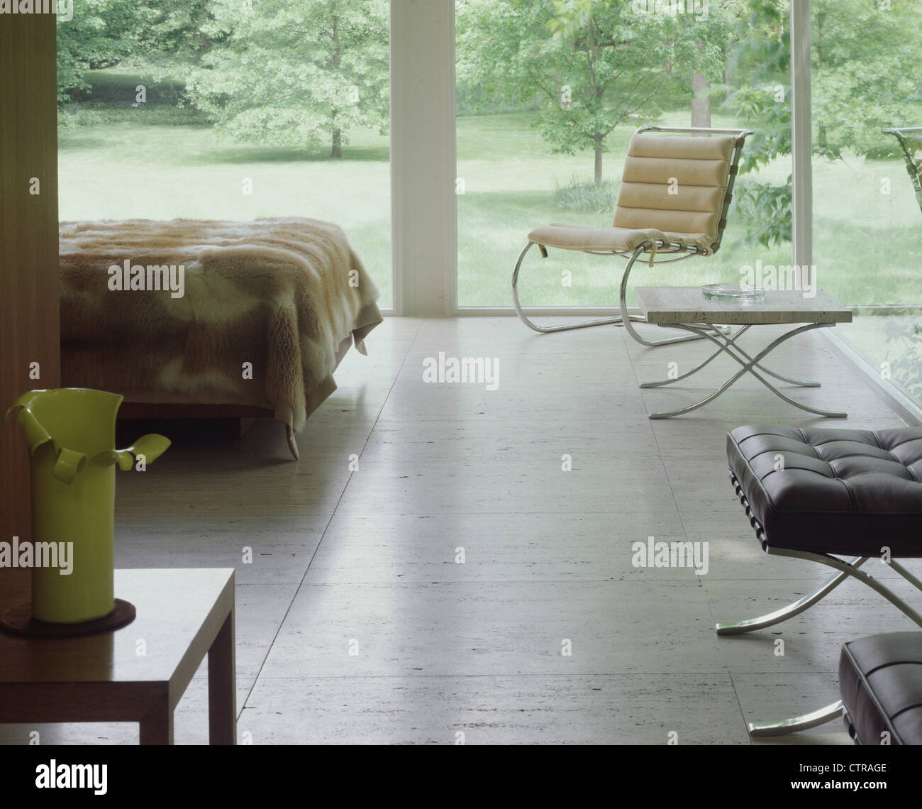 Farnsworth house mies interior hi-res stock photography and images - Alamy