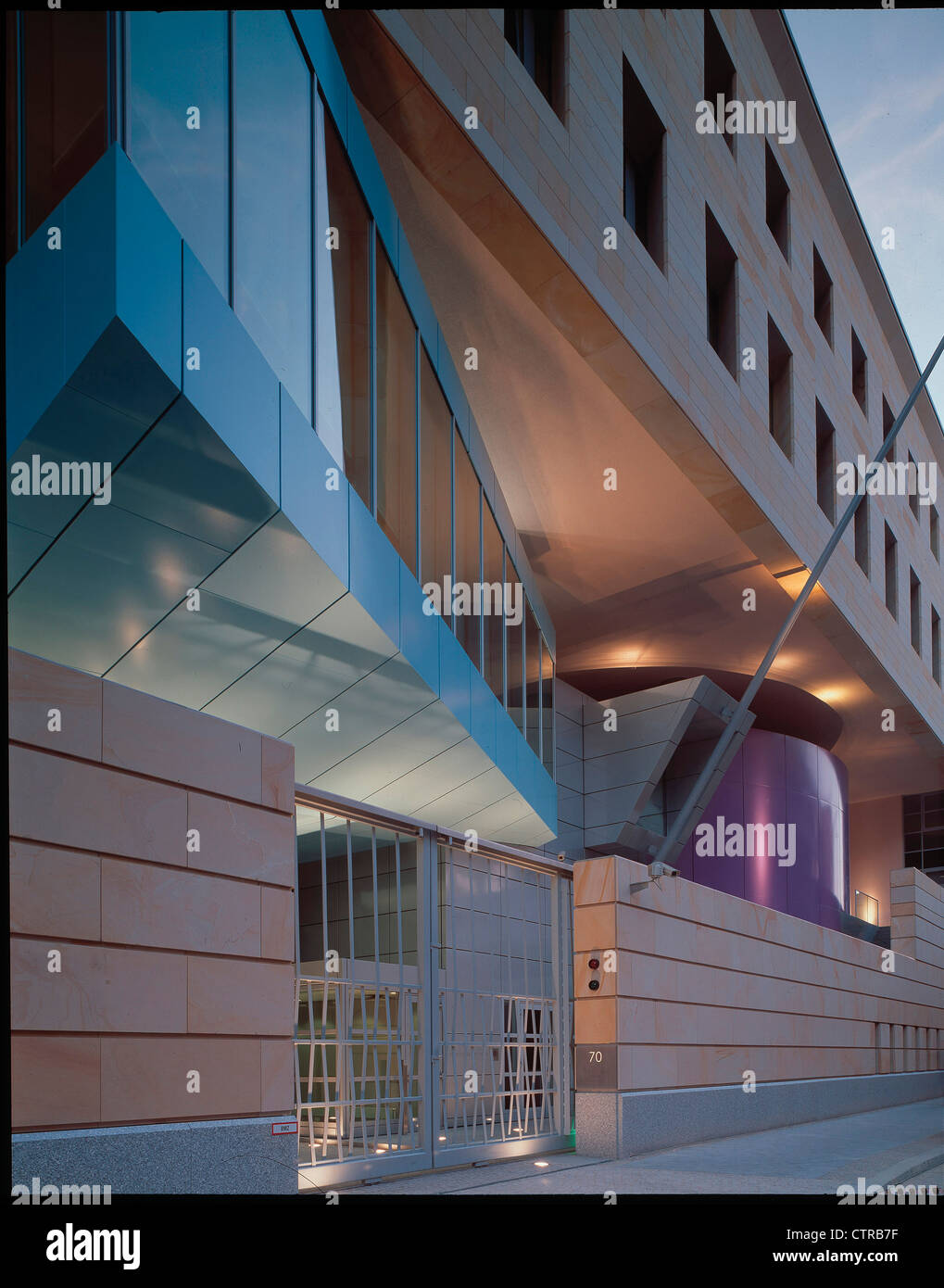 British embassy exterior view building hi-res stock photography and ...