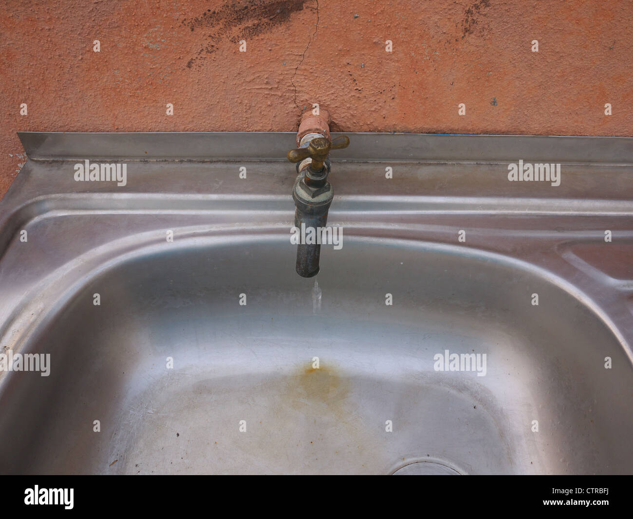 Tap tab hi-res stock photography and images - Alamy