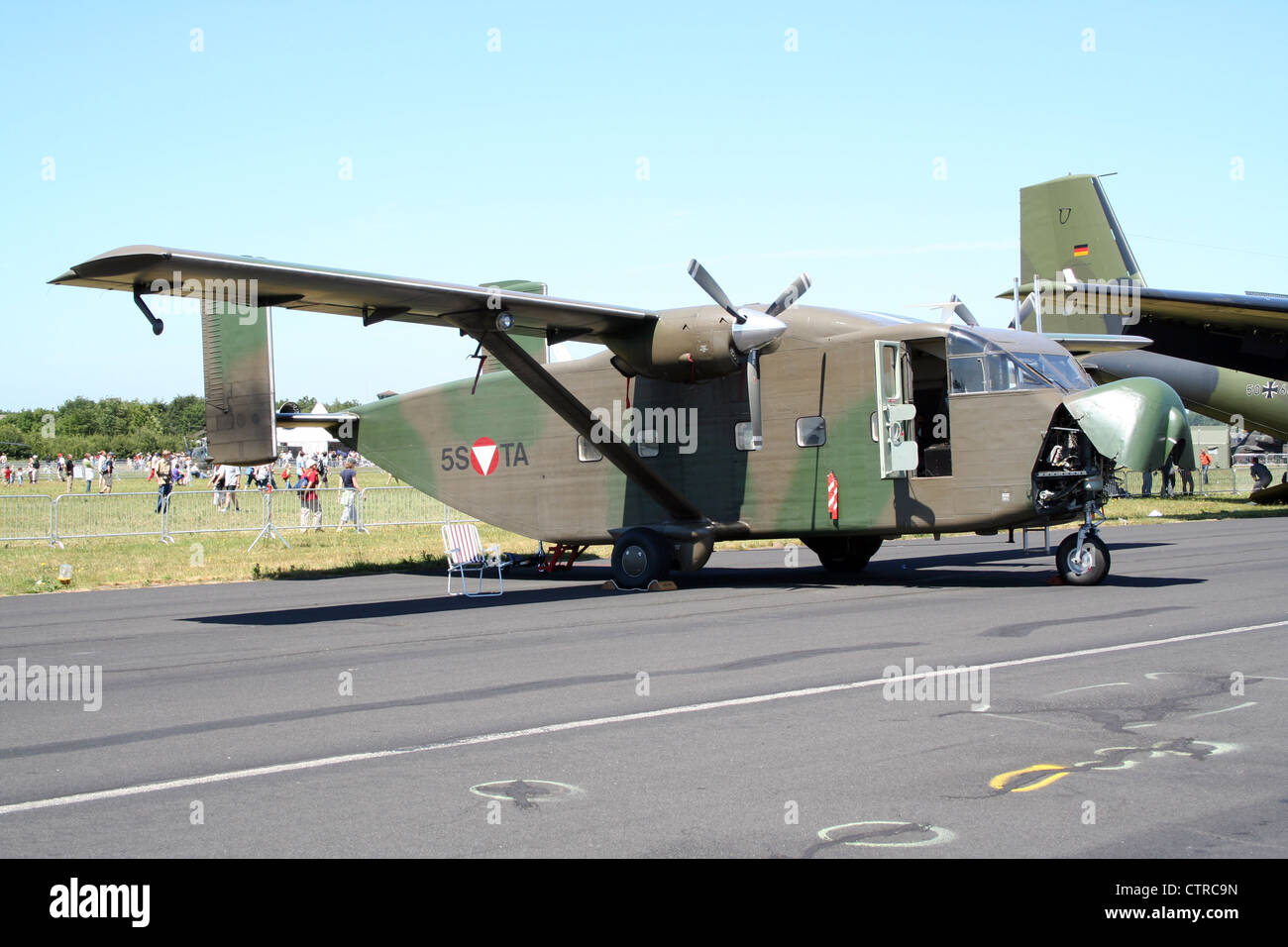 Short skyvan hi-res stock photography and images - Alamy