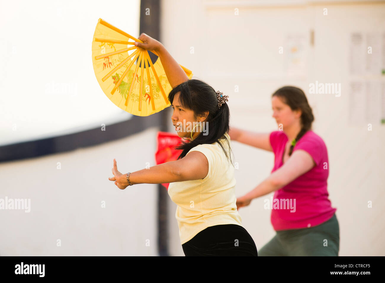 Fan dance hi-res stock photography and images - Alamy