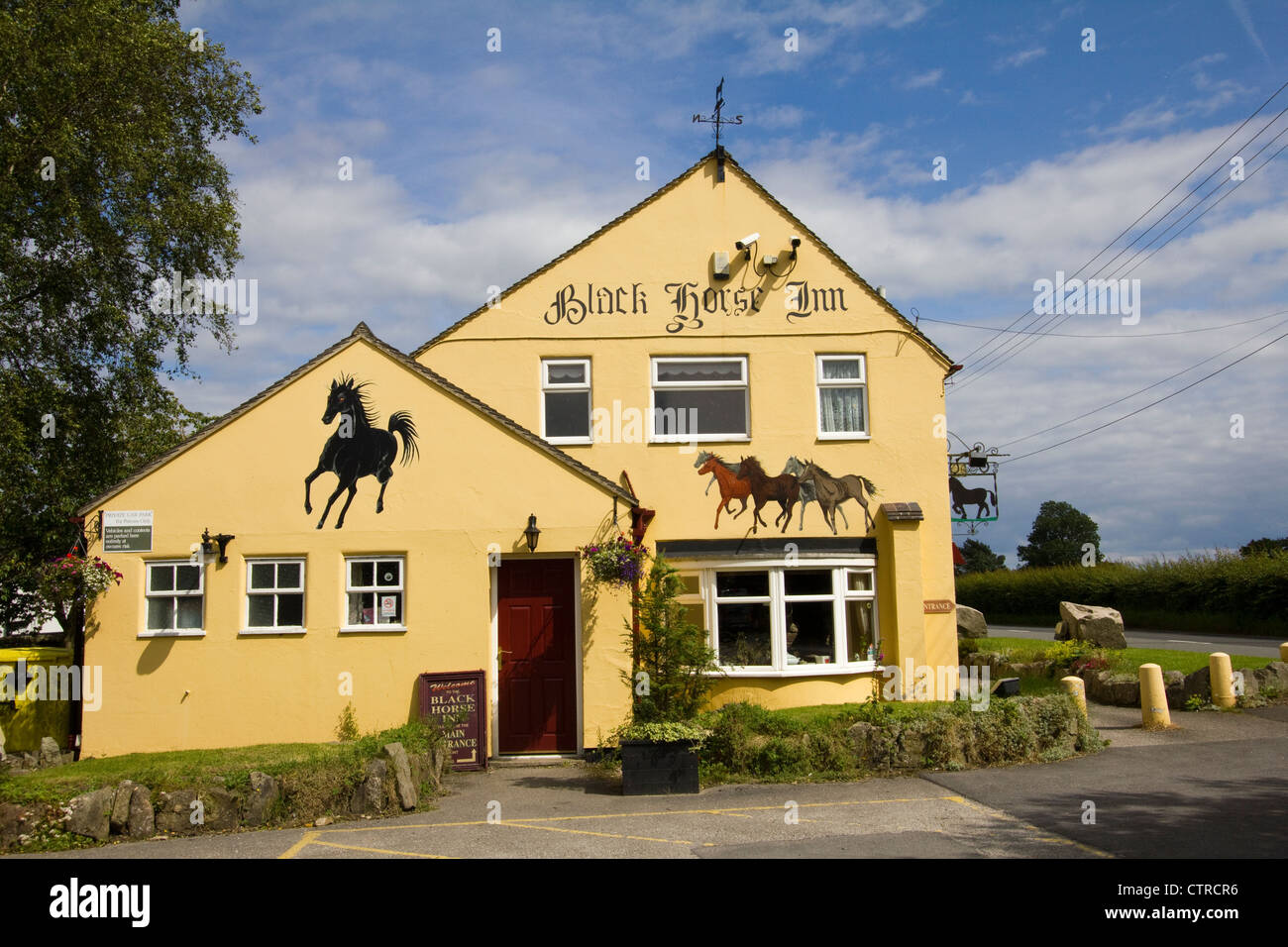 The black horse inn hi-res stock photography and images - Alamy