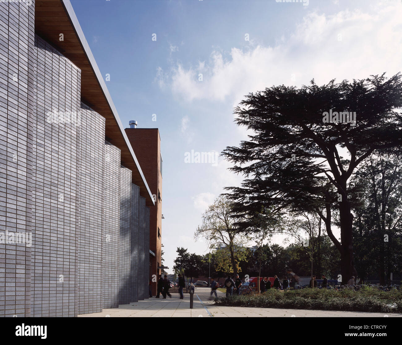 reading college and school of arts and design view from west along cafe ...