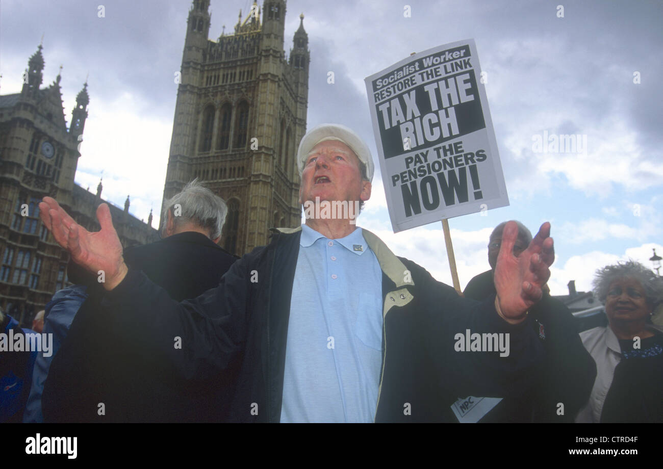 Democratic national convention protester hi-res stock photography and ...