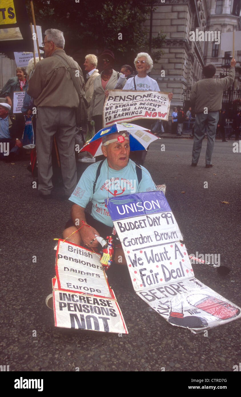 Democratic national convention protester hi-res stock photography and ...