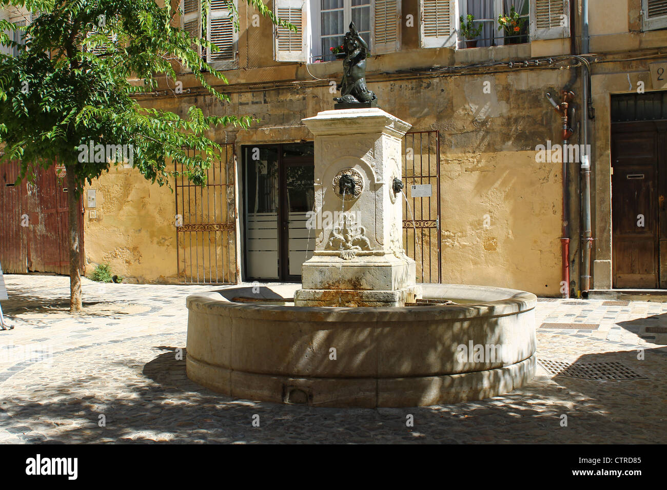 Aix en provence fountain hi-res stock photography and images - Alamy