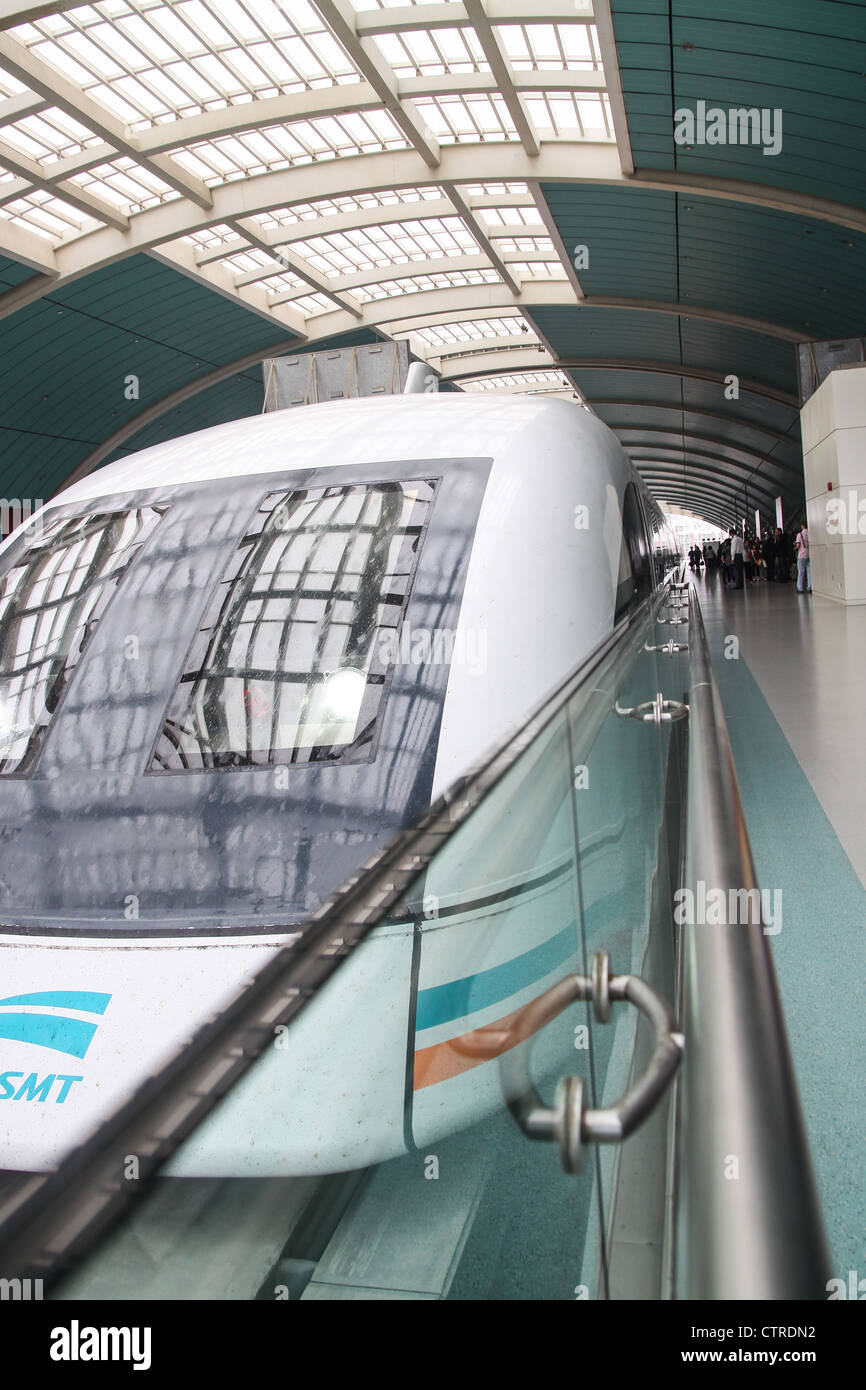 Maglev train pudong international hi-res stock photography and images ...