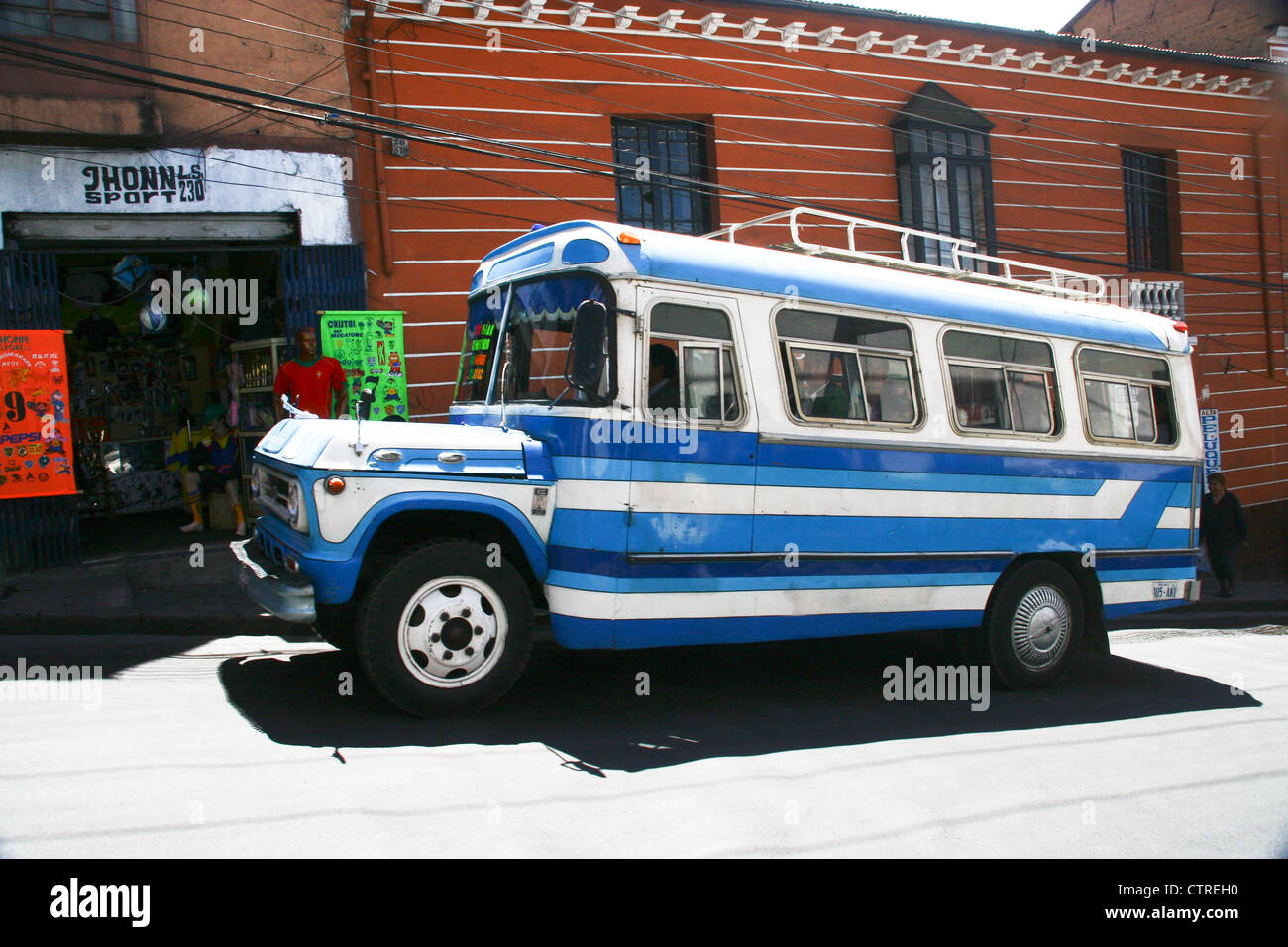 Micro bus hi-res stock photography and images - Alamy
