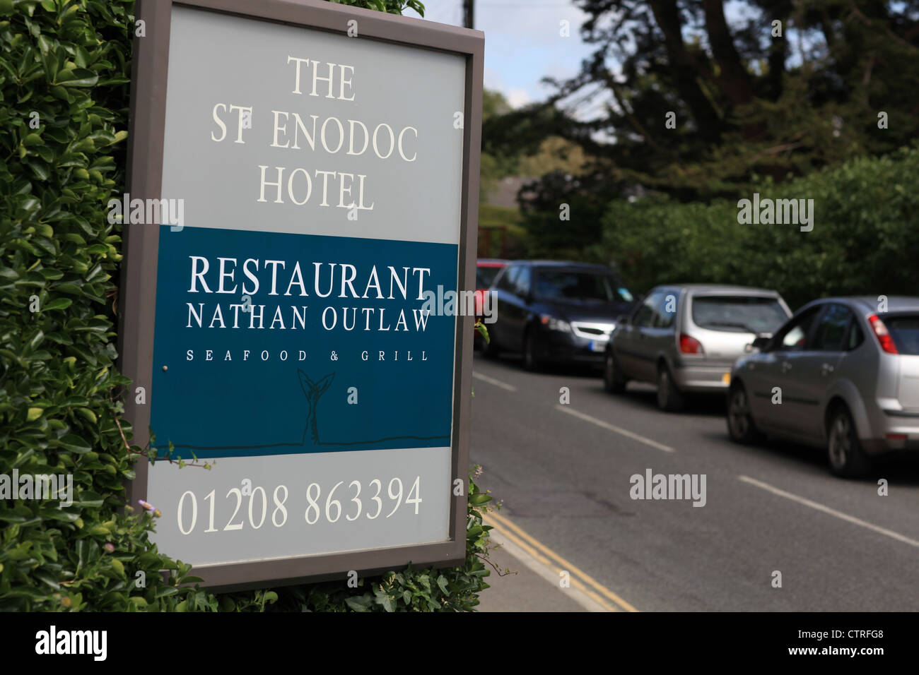 Hotel and restaurant sign hi-res stock photography and images - Alamy