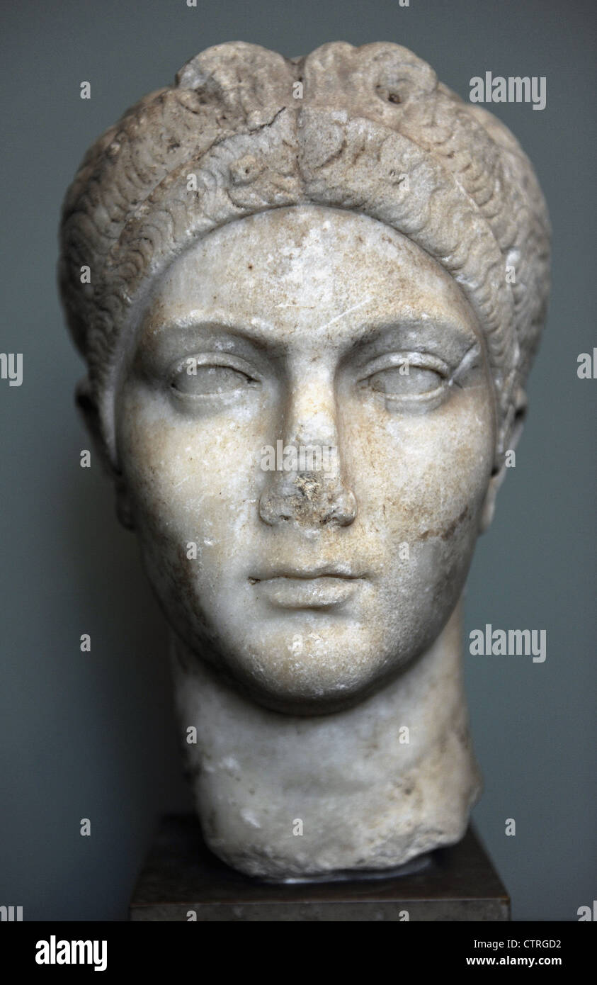 Vibia Sabina (83-136/137). Roman Empress, wife of Hadrian. Bust. Marble ...