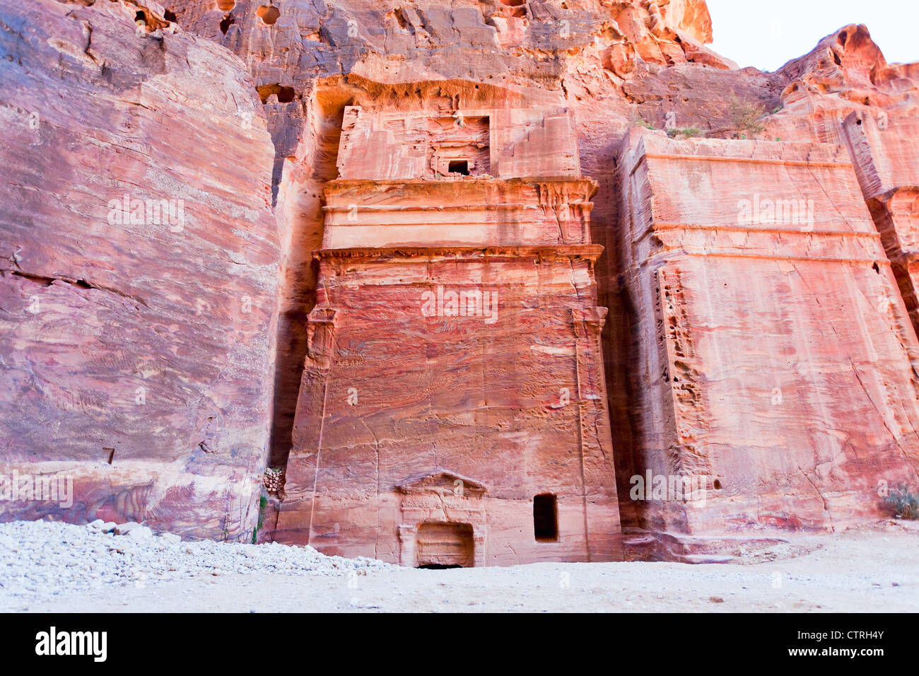 Nabatean art hi-res stock photography and images - Alamy