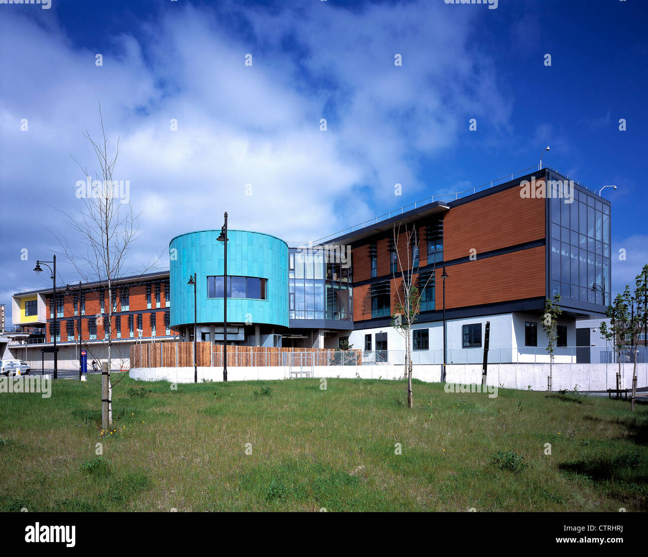 oldham centre for learning overall exterior view Stock Photo - Alamy