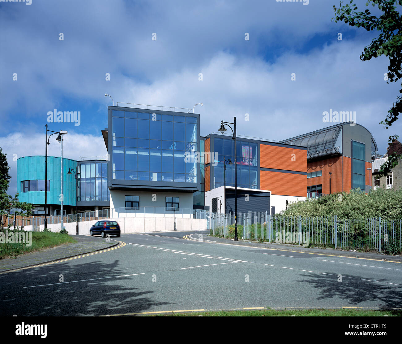 oldham centre for learning overall exterior view Stock Photo - Alamy