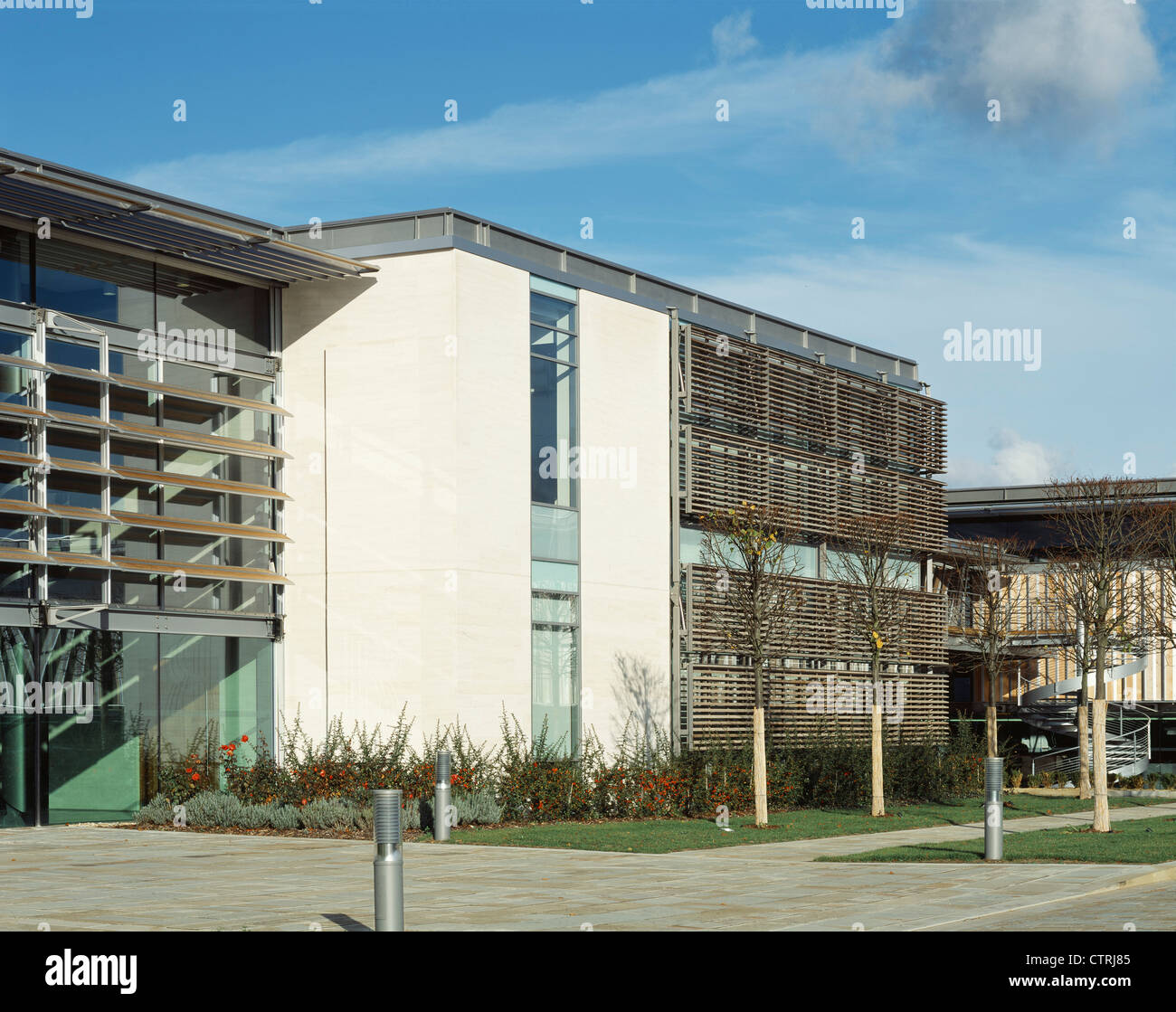 rolls-royce motor cars limited view towards office entrance Stock Photo ...