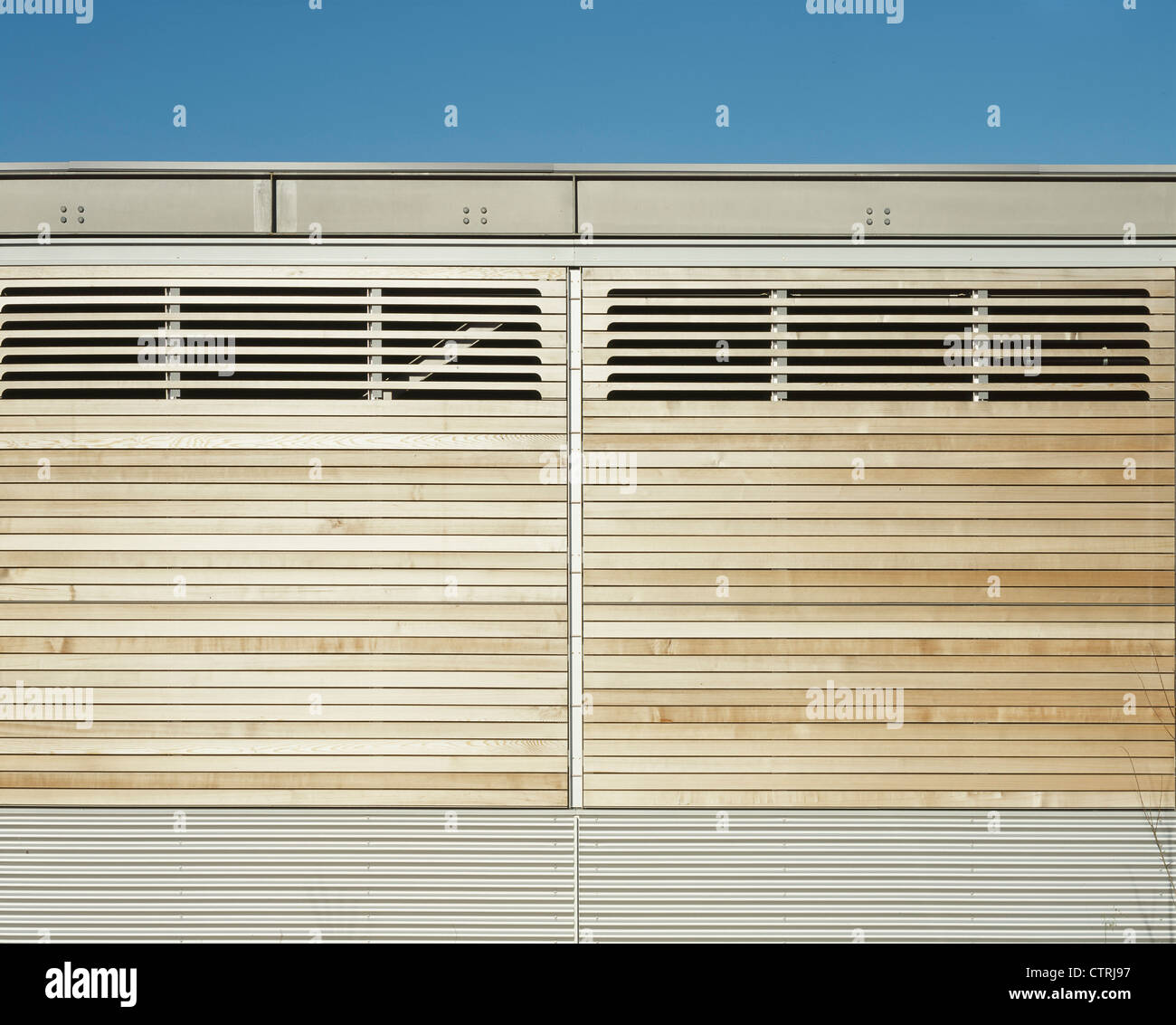 rolls-royce motor cars limited exterior cedar cladding detail Stock ...