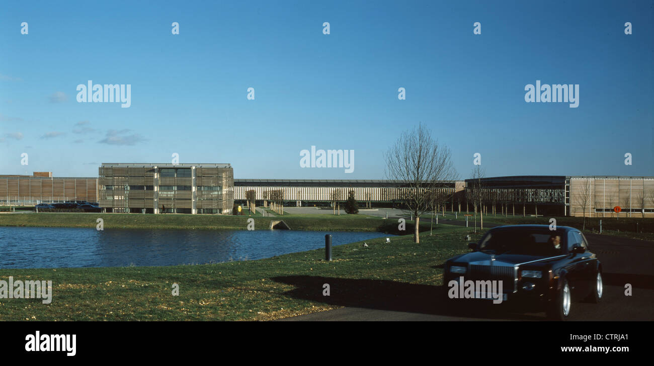 rolls-royce motor cars limited rolls royce panorama with passing rolls ...