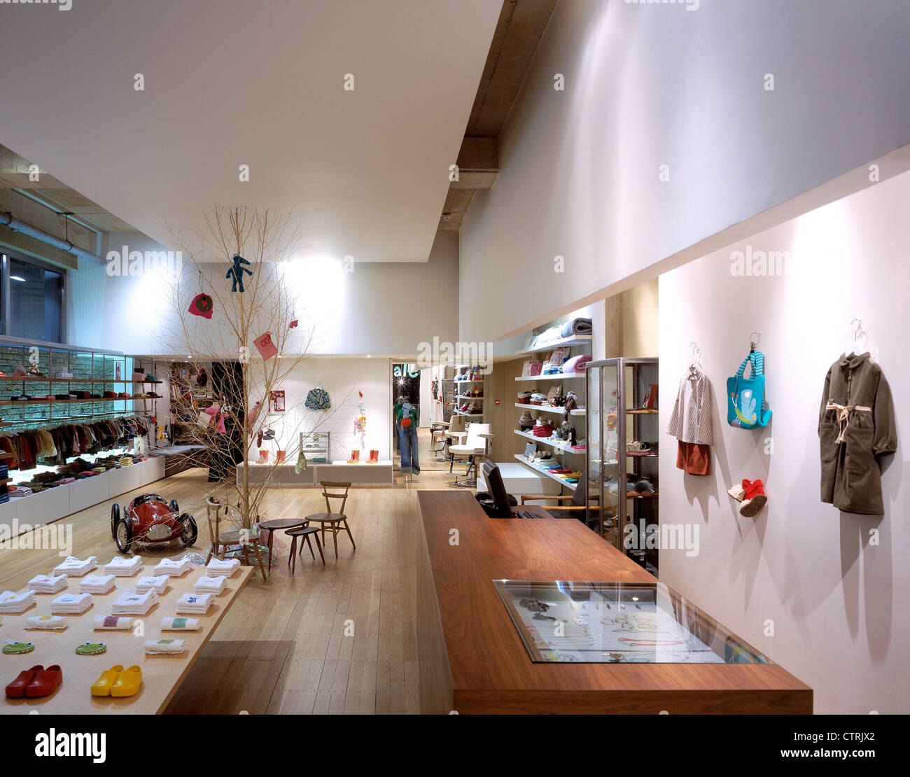 also caramel store interior overview Stock Photo - Alamy