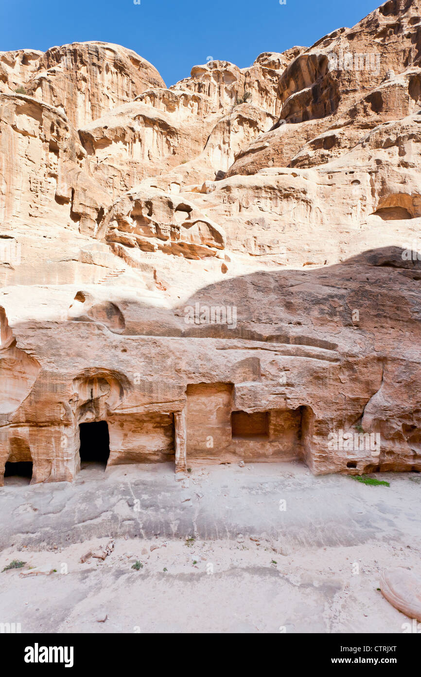 Ancient chambers in caves in little petra hi-res stock photography and ...