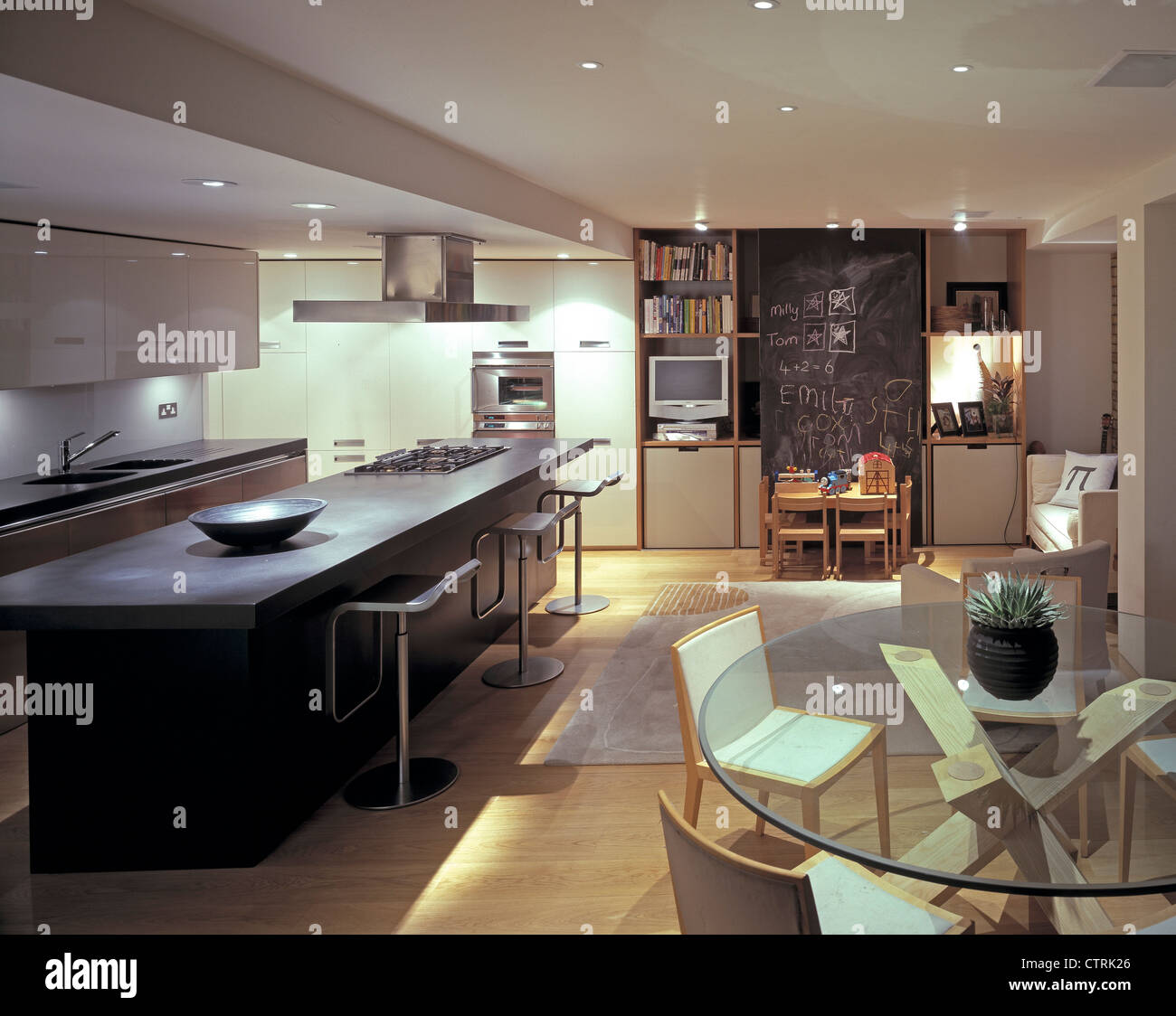 Pent house apartment hi-res stock photography and images - Alamy