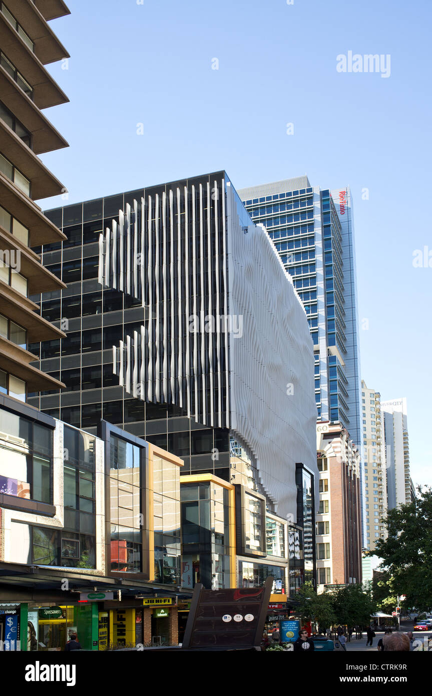 Buildings city urban portrait wp ph hi-res stock photography and images ...