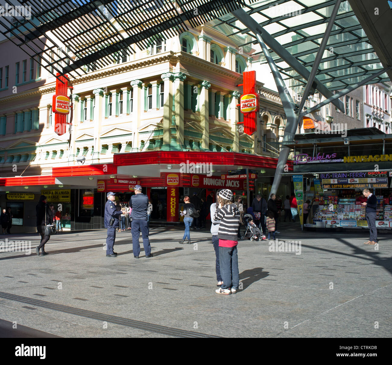 Queen Street Mall in the centre of Brisbane Stock Photo - Alamy