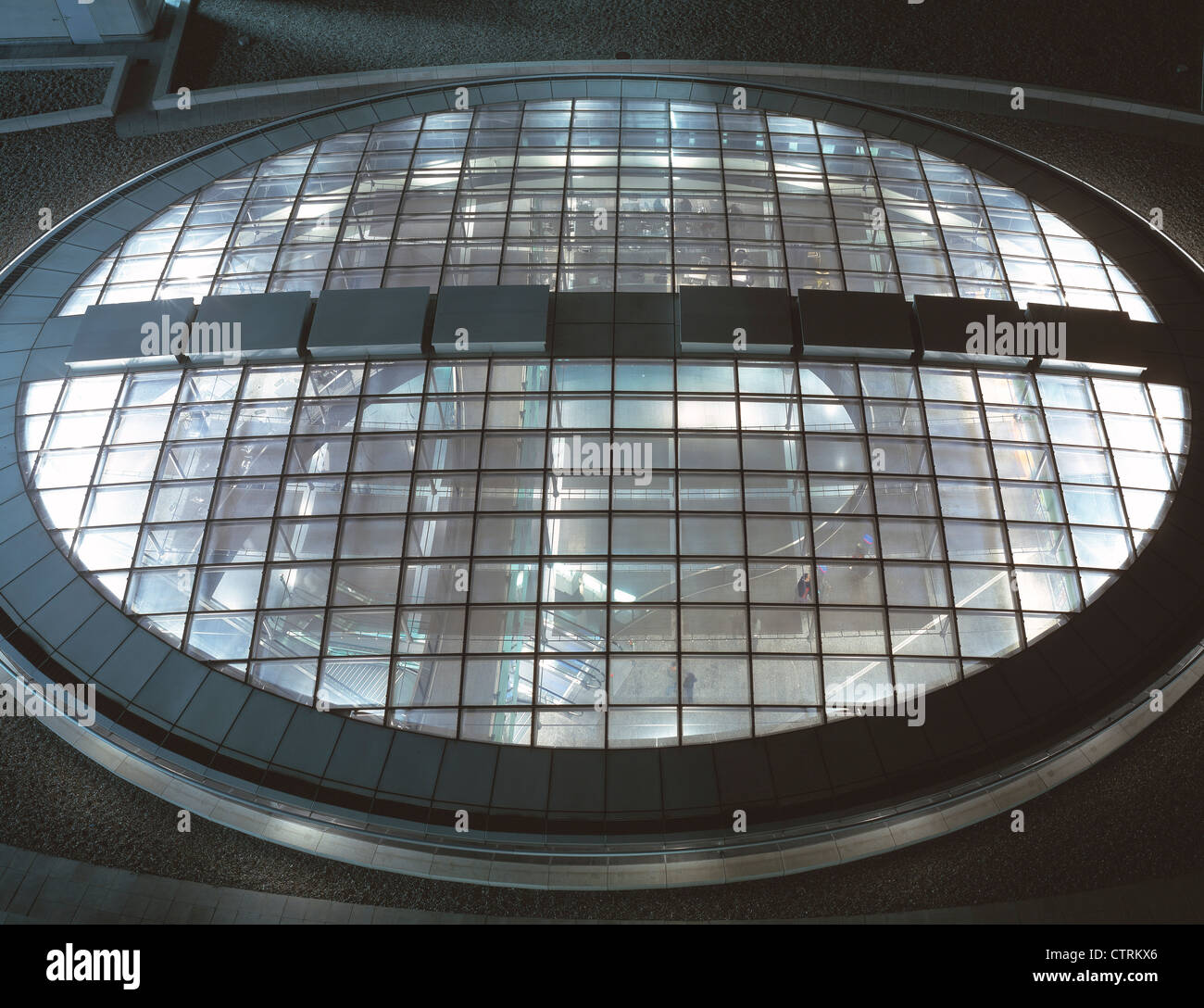 Landside airside hi-res stock photography and images - Alamy