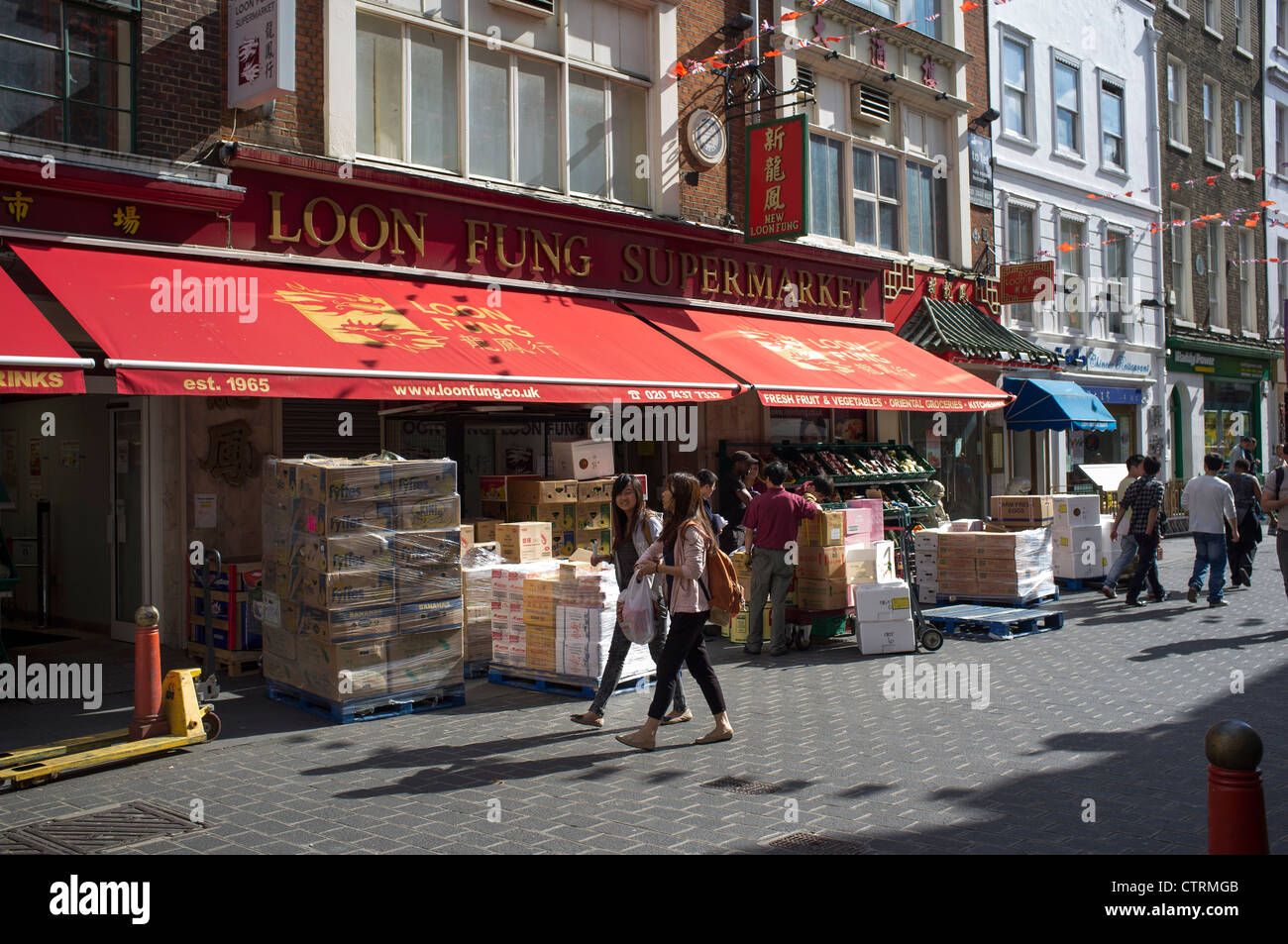 Loon Fung Chinese Supermarket Gerrard Street Stock Photo - Alamy