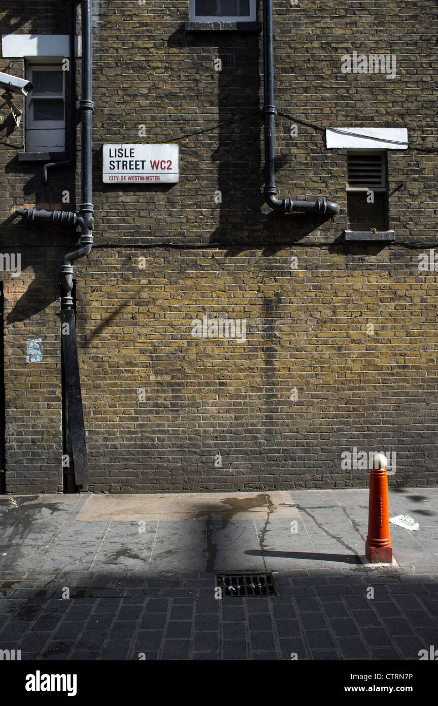 Lisle street london hi-res stock photography and images - Alamy