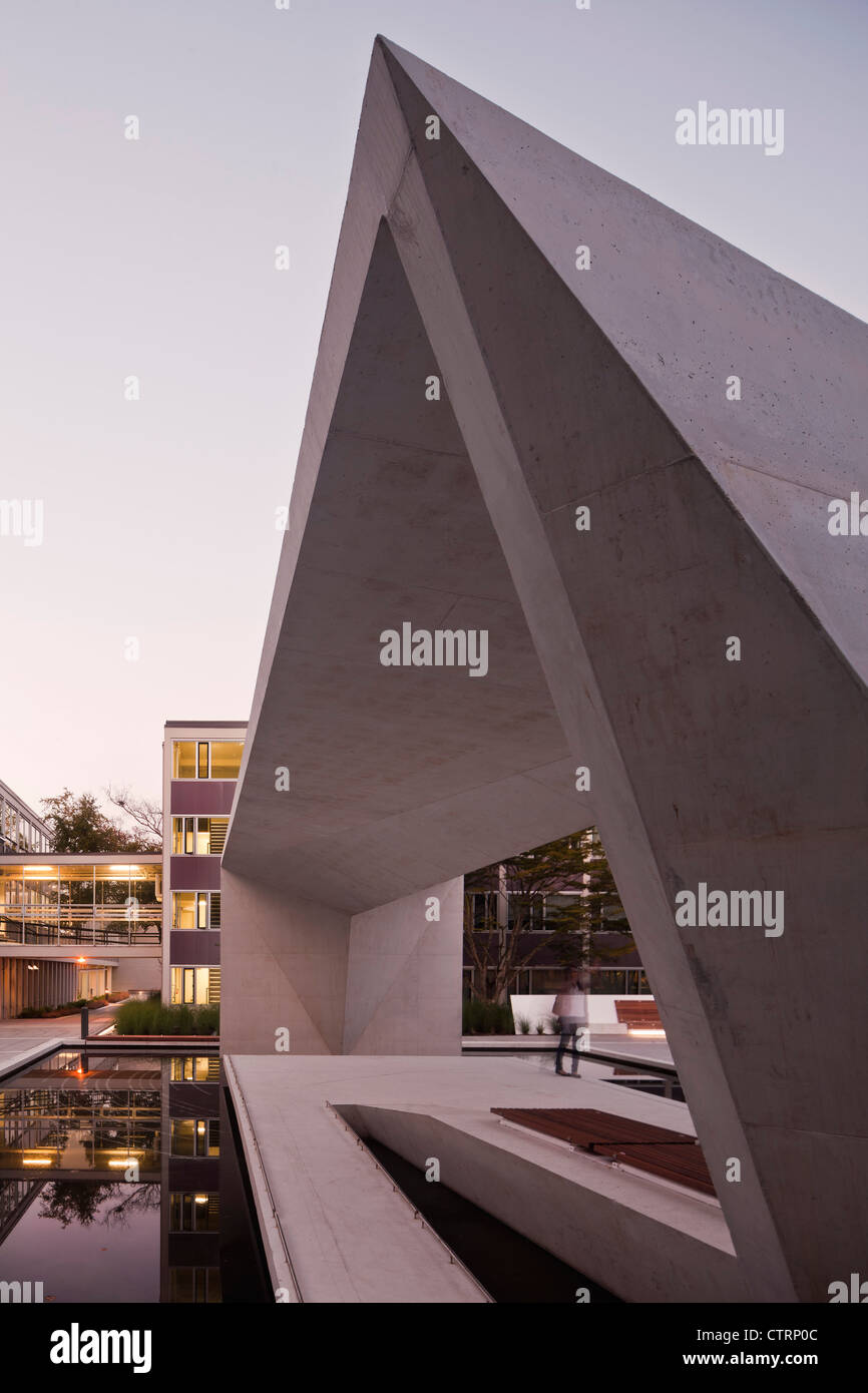 The Pavilion’S 50 Ft Span Consists Of A 7 In Thick Concrete Slab That ...
