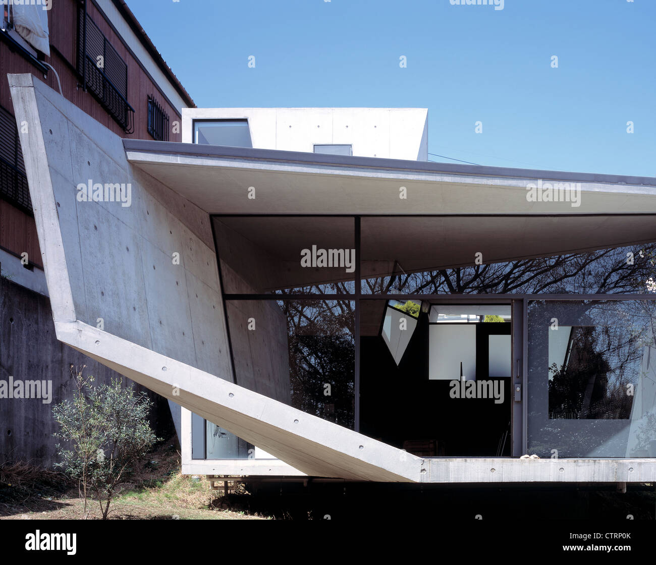 y house exterior view Stock Photo - Alamy