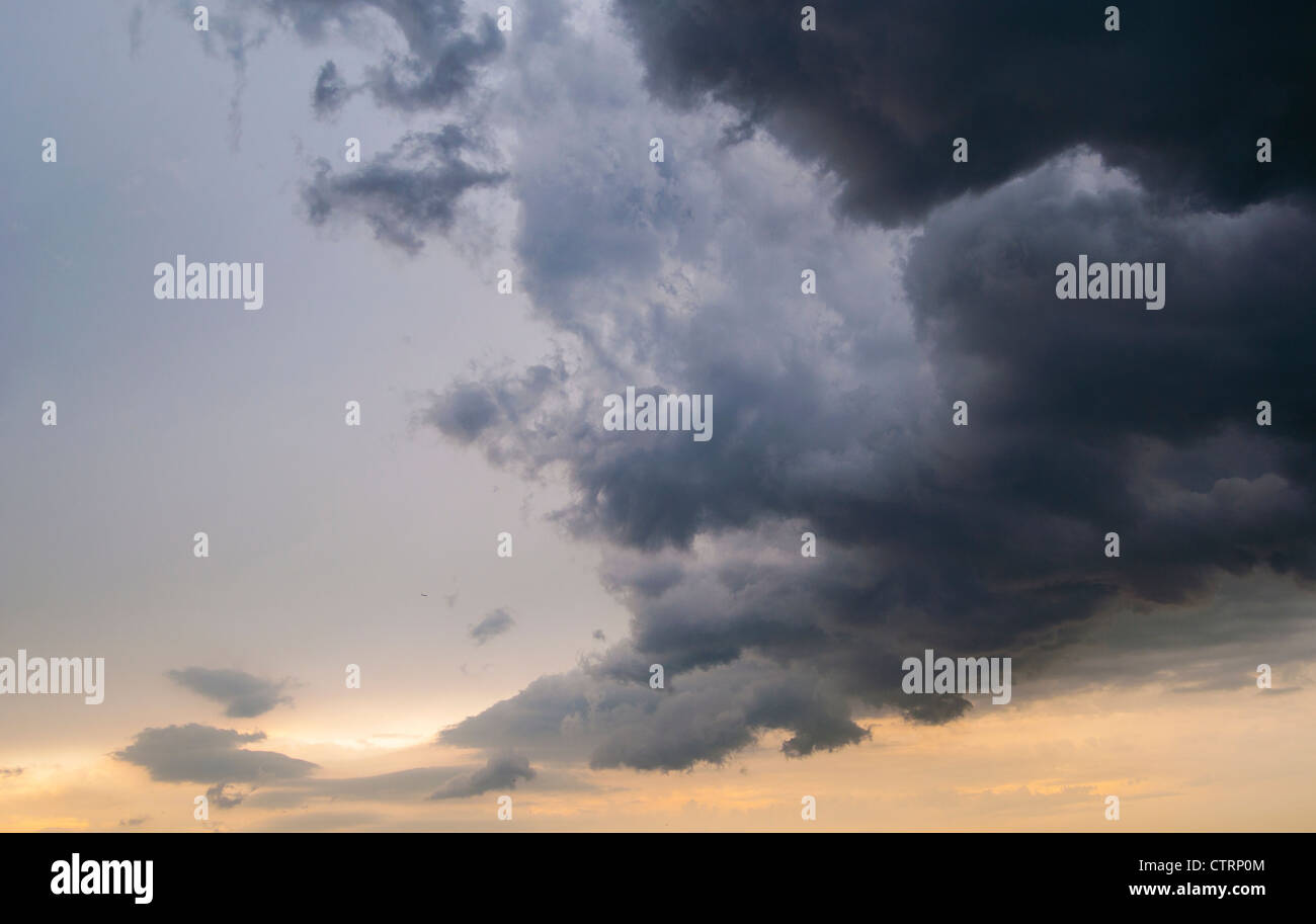 Stormy rain cloud hi-res stock photography and images - Alamy