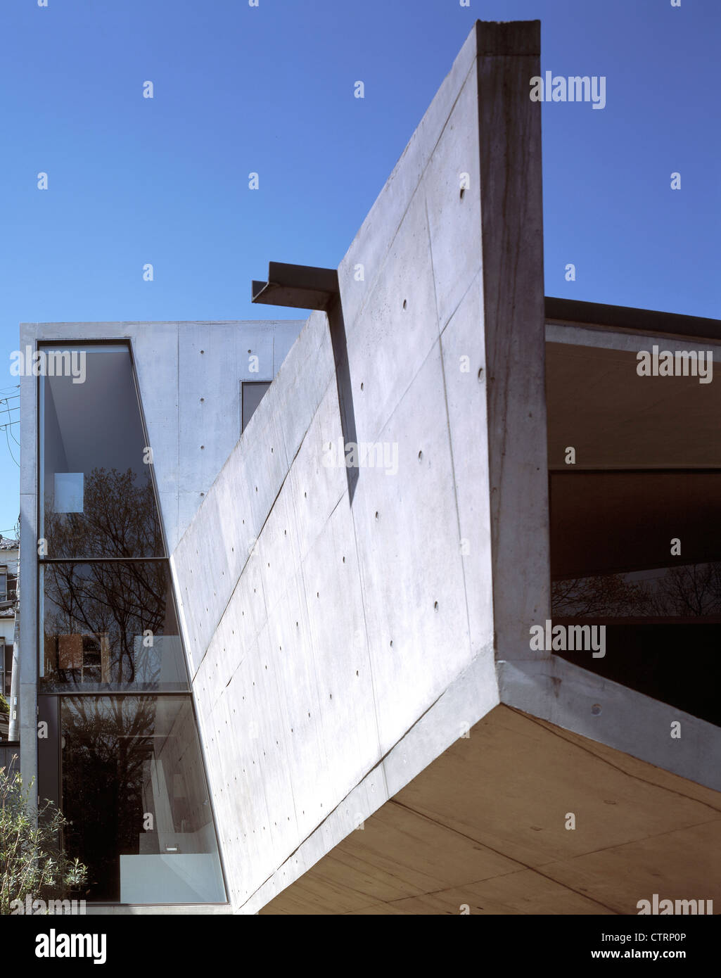 y house exterior view Stock Photo - Alamy